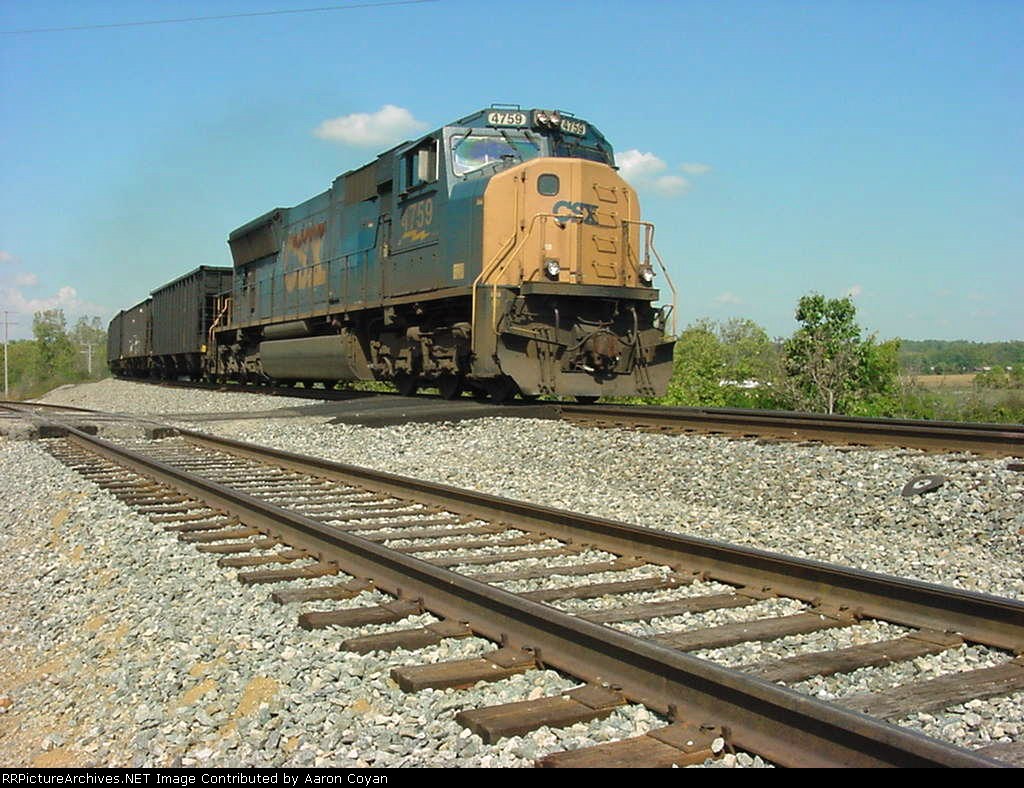 CSX 4759 leads an "E" train eastward at JD Jct., approximately MP 48 on the Northern Sub.,